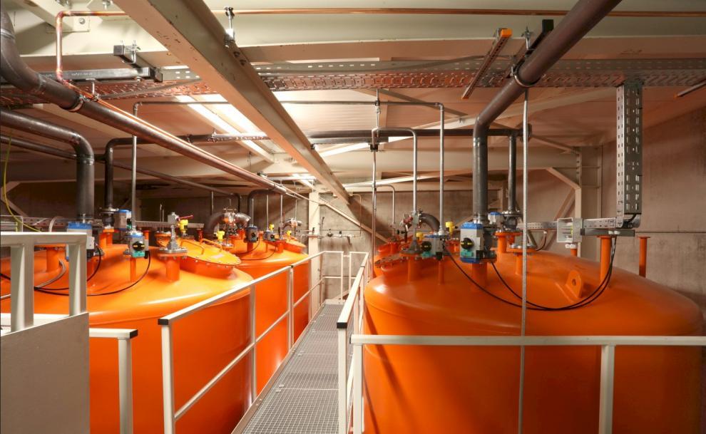 8 Verticale opslagtanks